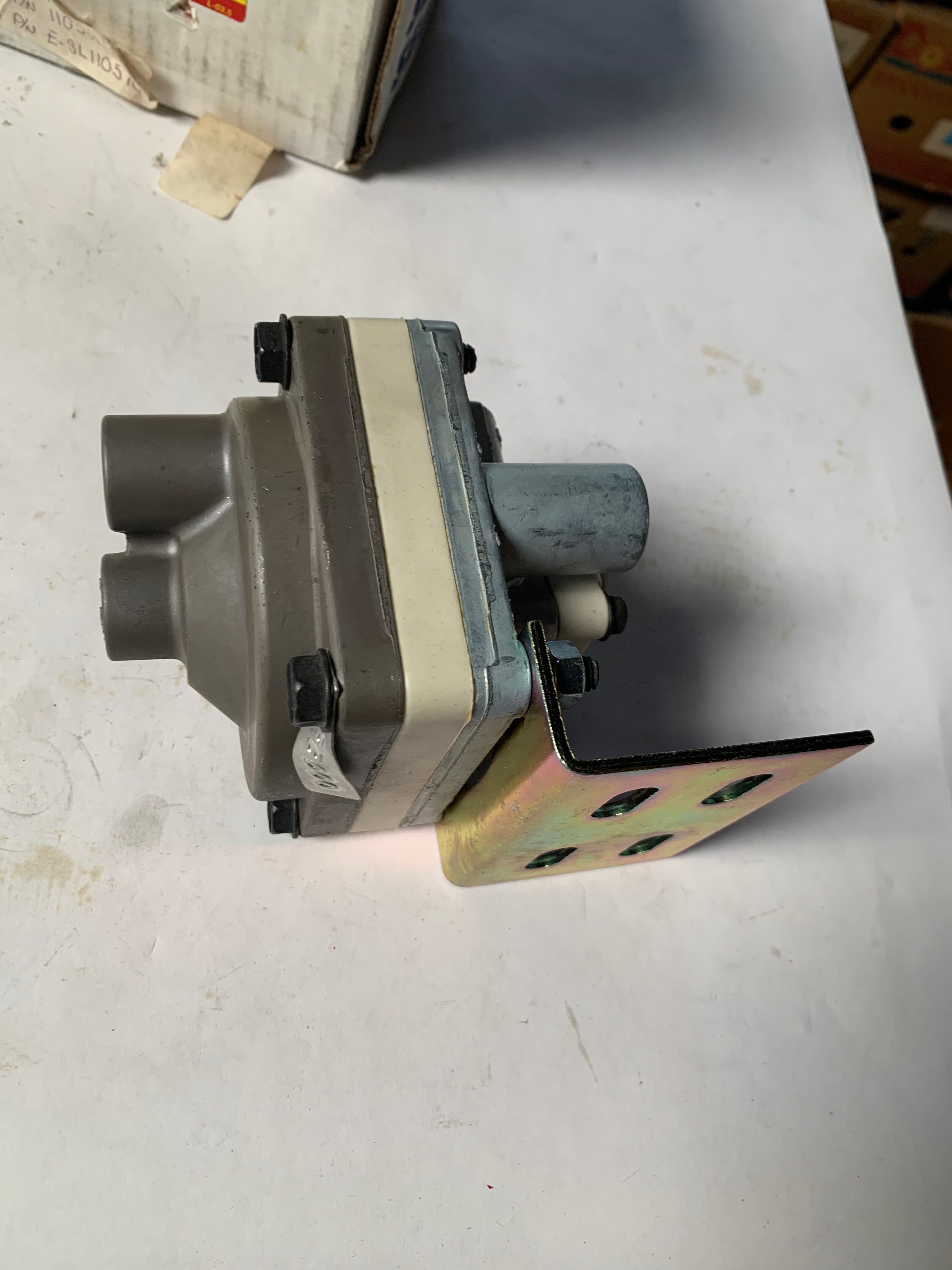 110570, E-SL110570 - Sealco - Valve, Air Brake – swedincompany